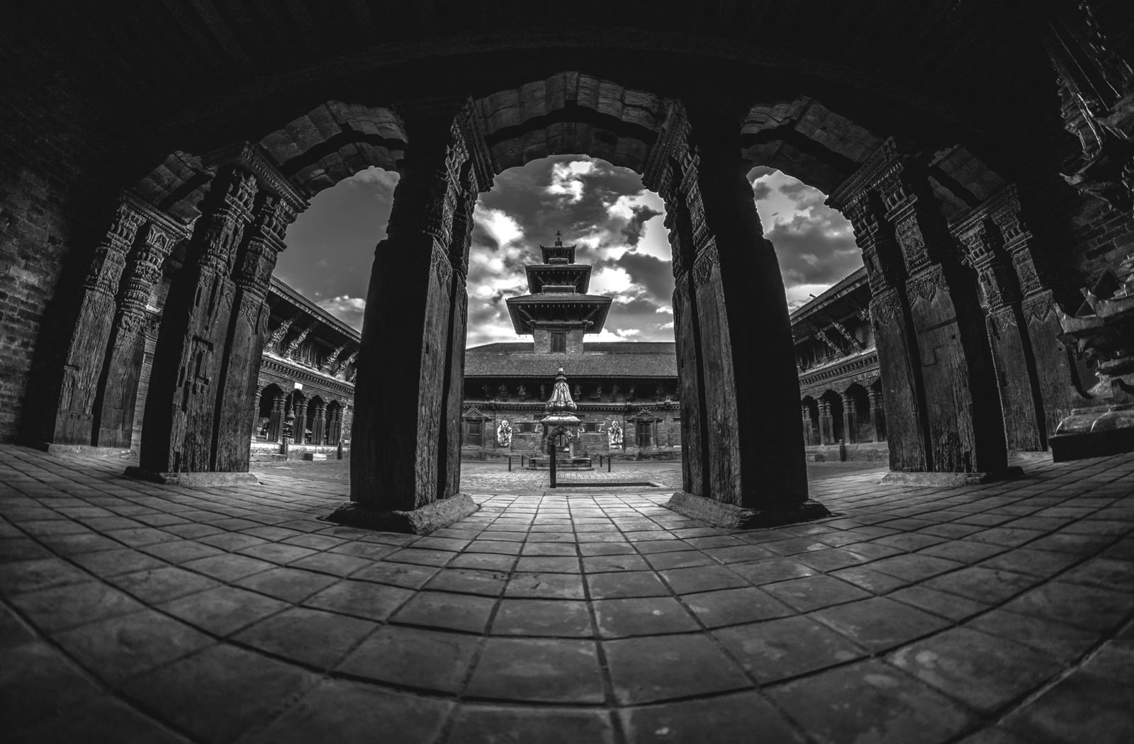 16 Amazing photos of Courtyards of Patan Museum through Fisheye Lens